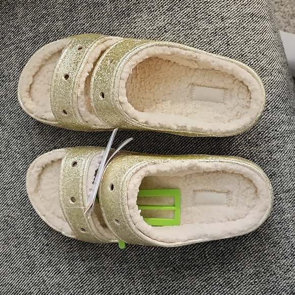 CROCS | Shoes | Crocs Gold Glitter | Poshmark
